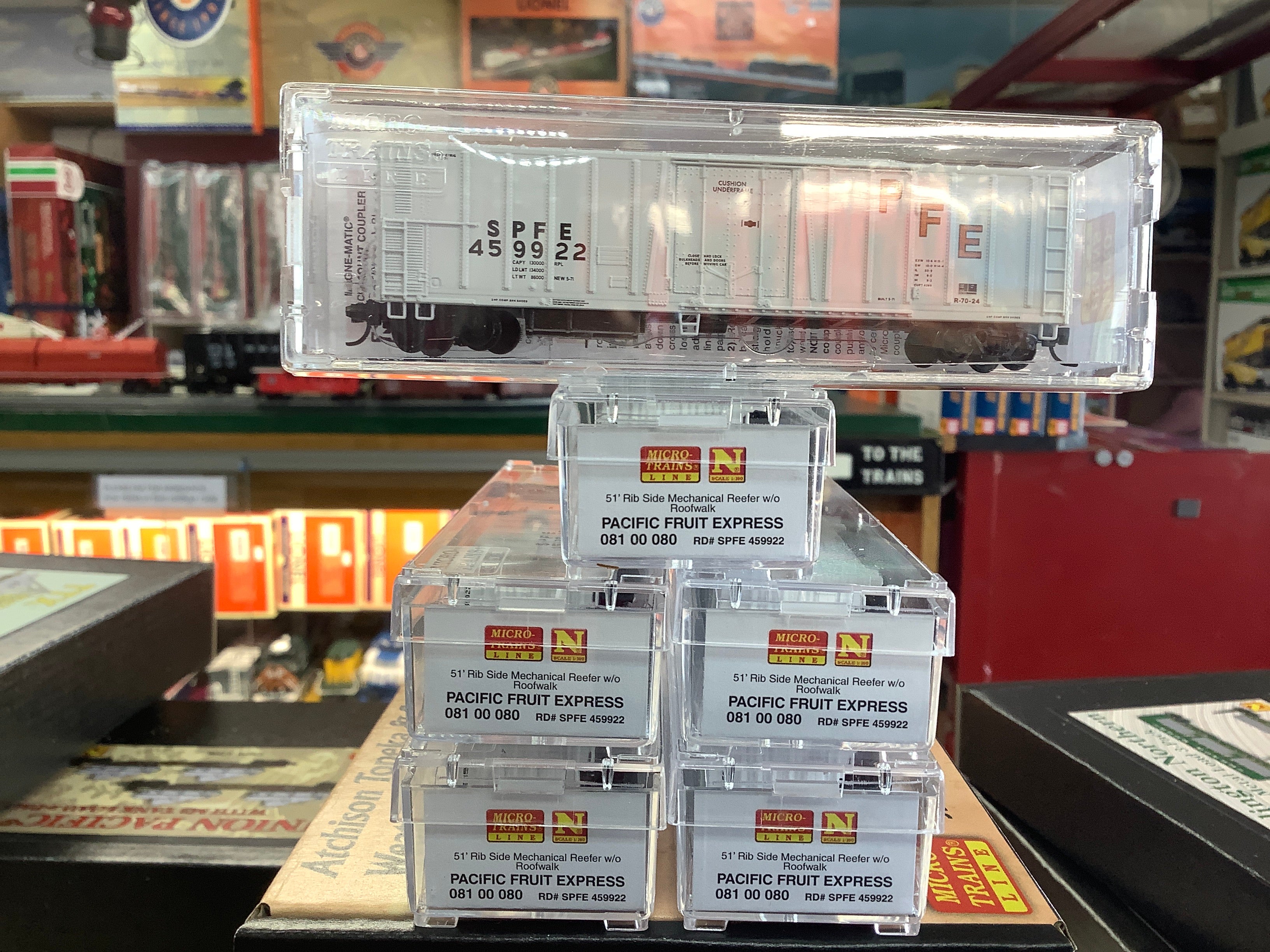 Micro Trains 08100080 51’ Rib Side Mechanical Reefer Pacific Fruit ...